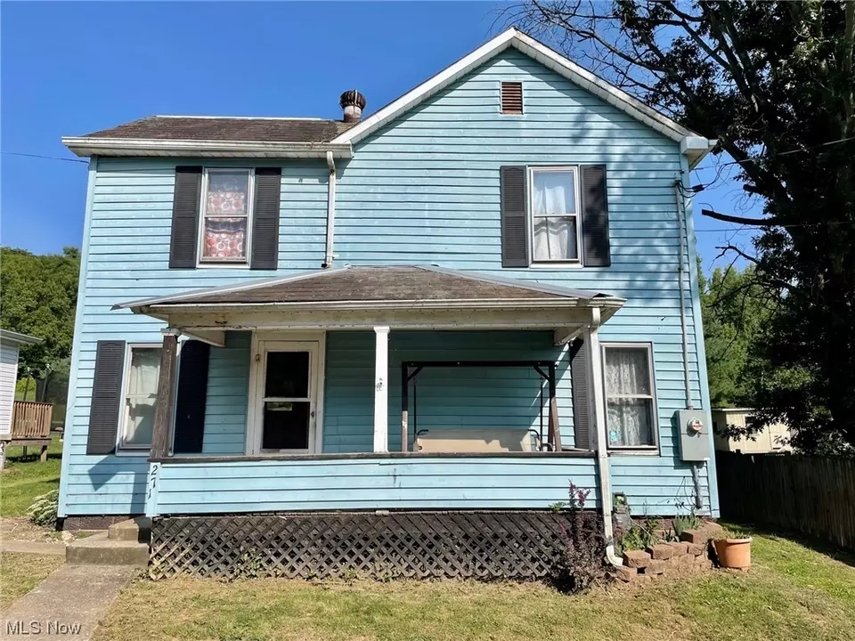 271 Walnut Dr, Whipple, OH 45788 - Movoto