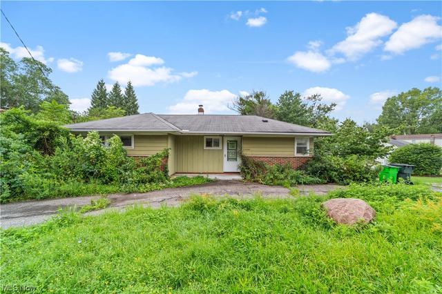 12500 Upper Sunset Dr, Garfield Heights, OH 44125 | 26 Photos - Movoto