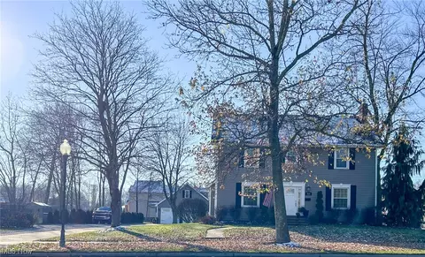 Canfield, OH Single Family For Sale - Movoto