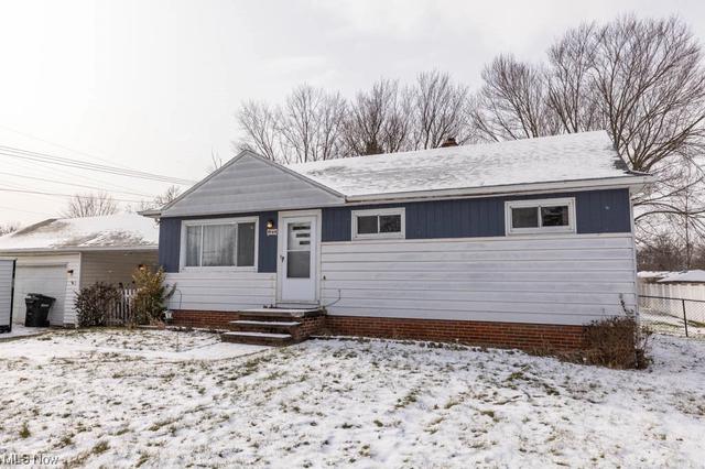 7744 W 130th St, Middleburg Heights, OH 44130 | 32 Photos - Movoto