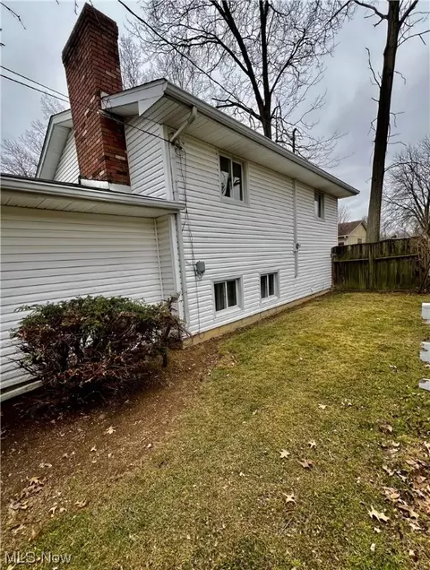 1519 W 44th St, Lorain, OH 44053 | 25 Photos - Movoto