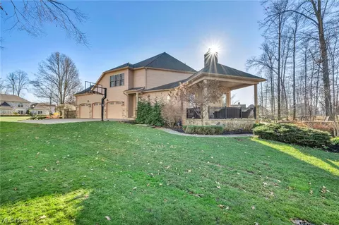 1786 Bur Oak, Westlake, OH 44145 | 47 Photos - Movoto