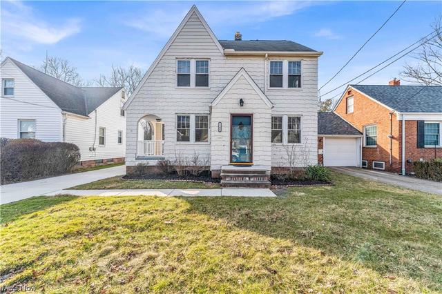 1100 Irene Rd, Lyndhurst, OH 44124 | 26 Photos - Movoto