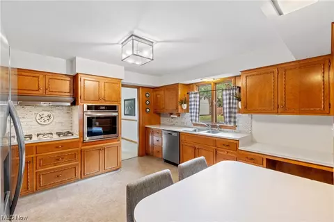 1559 Morgan St, Wooster, OH 44691 | 35 Photos - Movoto