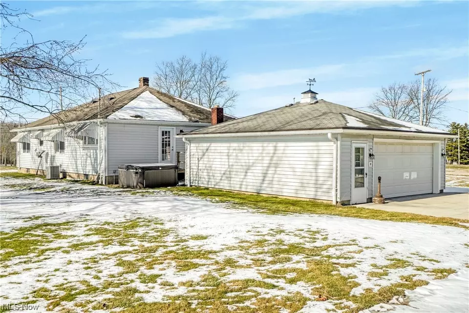 1048 State Route 46 S, Jefferson, OH 44047 | 32 Photos - Movoto