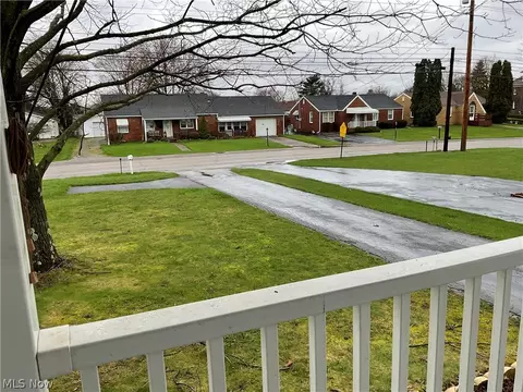 2024 Lisbon St, East Liverpool, OH 43920 | 31 Photos - Movoto