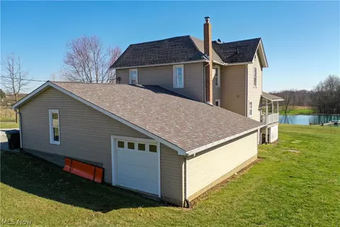 14269 Stanwood St SW, Navarre, OH 44662 | 47 Photos - Movoto