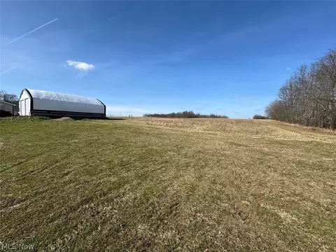 14269 Stanwood St SW, Navarre, OH 44662 | 47 Photos - Movoto