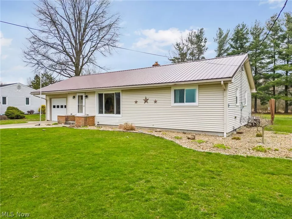 8841 Westfield Rd, Seville, OH 44273 | 37 Photos - Movoto