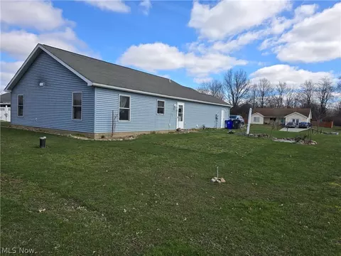 1453 Hillcrest Dr, Atwater, OH 44201 | 23 Photos - Movoto