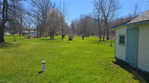 3029 NW Parkman-us Route 422 Rd, Southington, OH 44481 | 19 Photos - Movoto