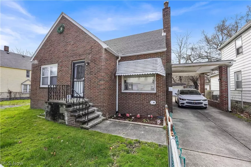 10638 Dupont Ave, Cleveland, OH 44108 | 4 Photos - Movoto