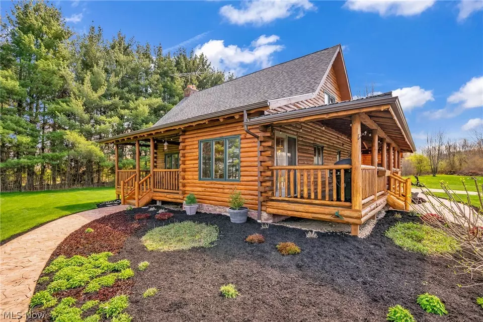 10996 Kile Rd, Chardon, OH 44024 | 47 Photos - Movoto