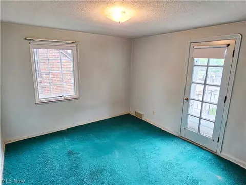 3275 W 157th St, Cleveland, OH 44111 | 36 Photos - Movoto