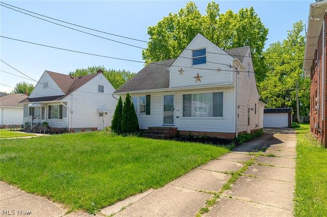 3109 Snow Rd, Cleveland, OH 44134 | 41 Photos - Movoto