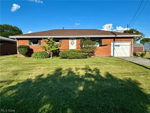 304 Stone Rd, Belpre, OH 45714 | 41 Photos - Movoto