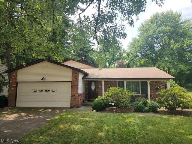 7772 Hidden Hollow Dr, Mentor, OH 44060 | 25 Photos - Movoto