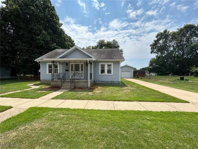 708 18th St, Vienna, WV 26105 | 39 Photos - Movoto