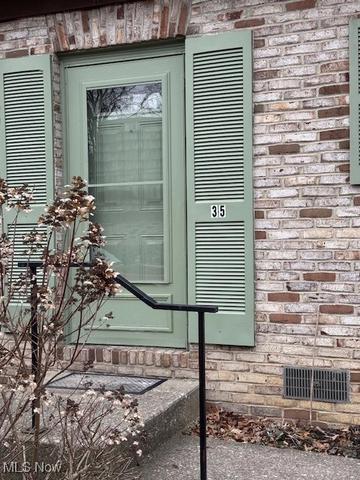 200 Granger Rd #35, Medina, OH 44256 | MLS# 5098751 | 32 Photos - Movoto