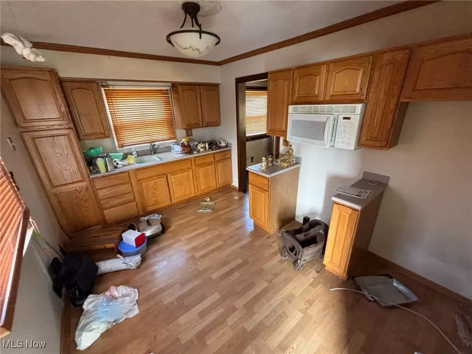 1218 Big Falls Ave, Akron, OH 44310 | MLS# 5108989 | 9 Photos - Movoto