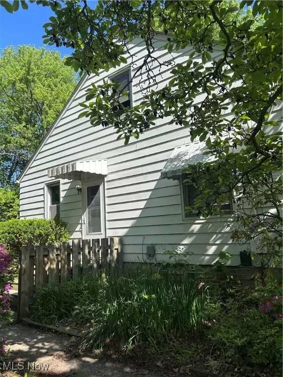 7354 Hopkins Rd, Mentor, OH 44060 | MLS# 5126256 | 9 Photos - Movoto