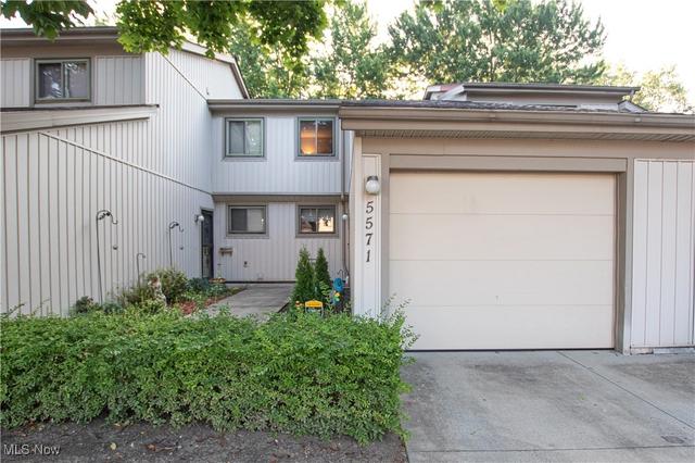 5571 Candlewood Ct, Parma, OH 44134 | MLS# 5146821 | 50 Photos - Movoto