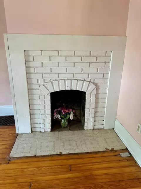 1402 St Paris Pike, Springfield, OH 45504 | 26 Photos - Movoto