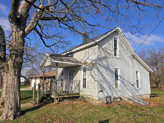 218 W Troy St, Saint Paris, OH 43072 | MLS# 1042619 | 16 Photos - Movoto