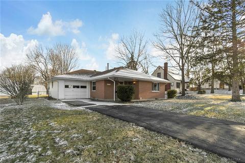1752 Mayfield Ave, Kettering, OH 45429 | 26 Photos - Movoto