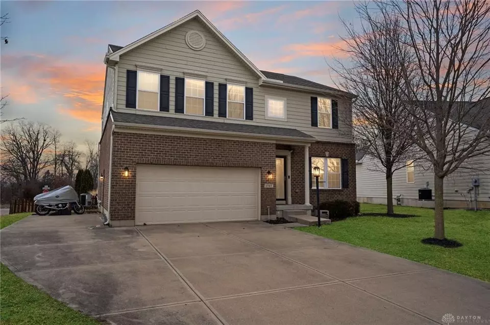 1727 Eagle Ct, Fairborn, OH 45324 | 36 Photos - Movoto