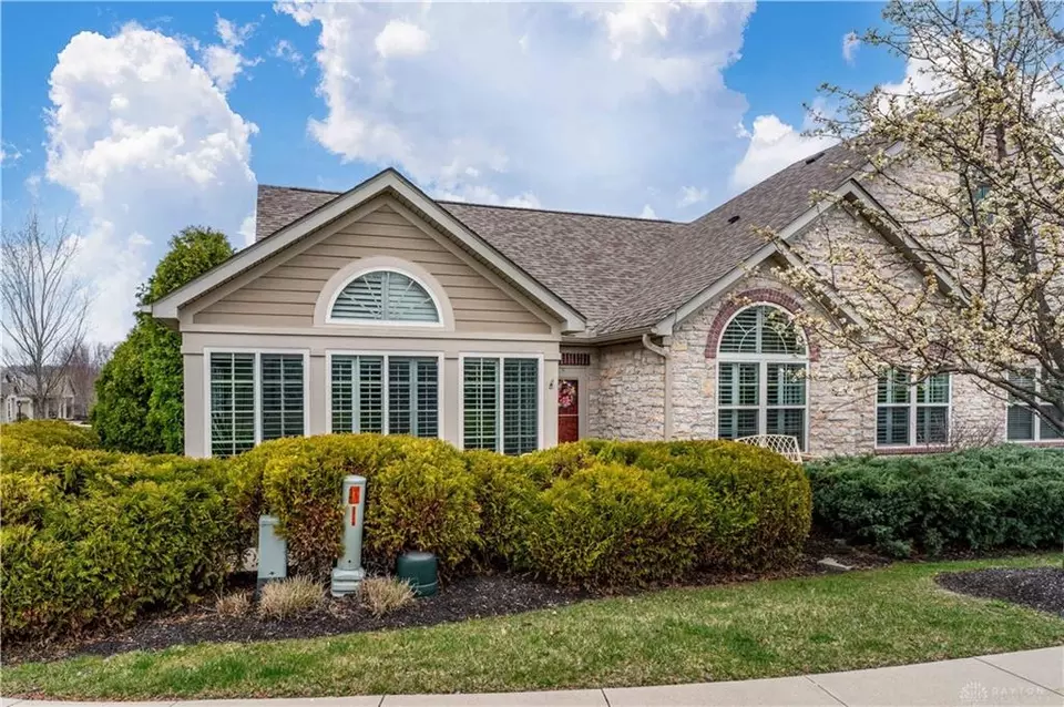 2756 Silver Maple Ln, Beavercreek, OH 45431 | 37 Photos - Movoto