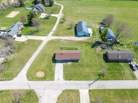 307 Stotler Rd, West Alexandria, OH 45381 | 38 Photos - Movoto