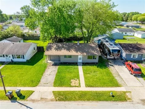 1677 Kylemore Dr, Xenia, OH 45385 | 41 Photos - Movoto