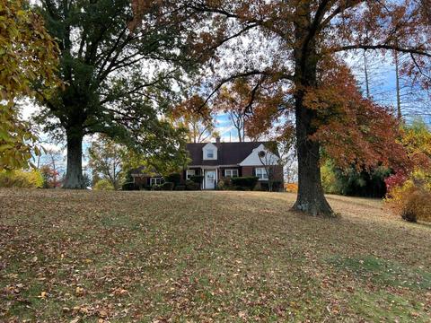 6517 Werk, Cincinnati, OH 45248 | 8 Photos | MLS #1755697 - Movoto