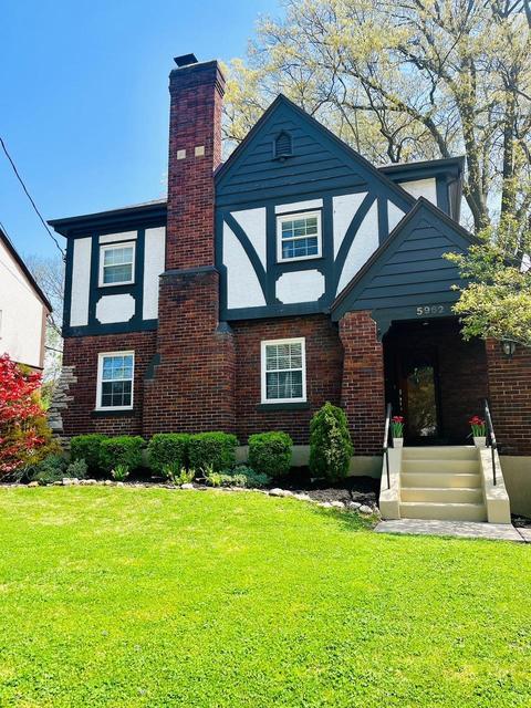 5962 Lester, Cincinnati, OH 45213 | 24 Photos - Movoto