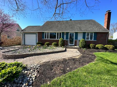 5 Hadley, Cincinnati, OH 45218 | 32 Photos - Movoto