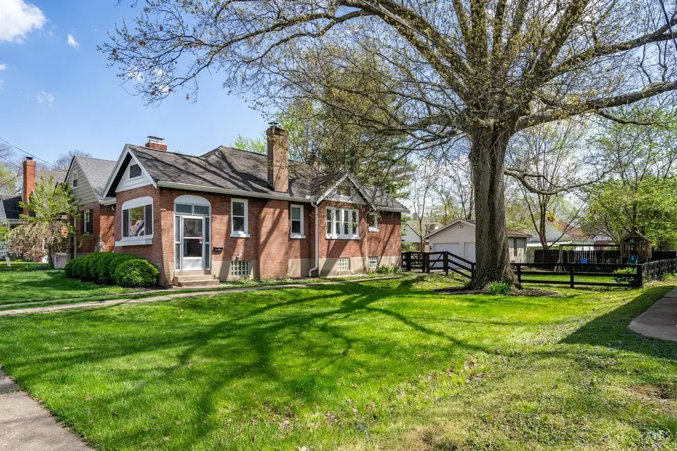 6937 Palmetto St, Cincinnati, OH 45227 | 34 Photos - Movoto