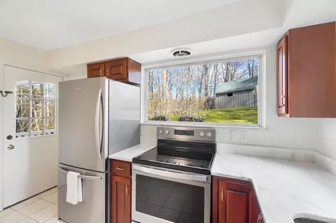 7390 Drake, Cincinnati, OH 45243 | 47 Photos - Movoto