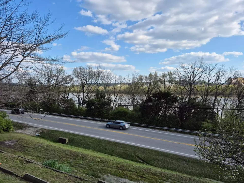 7055 Us Rt 52, Ripley, OH 45167 | MLS# 1837368 | 9 Photos - Movoto