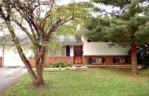 2791 Maywood Rd, Columbus, OH 43232 | 20 Photos - Movoto