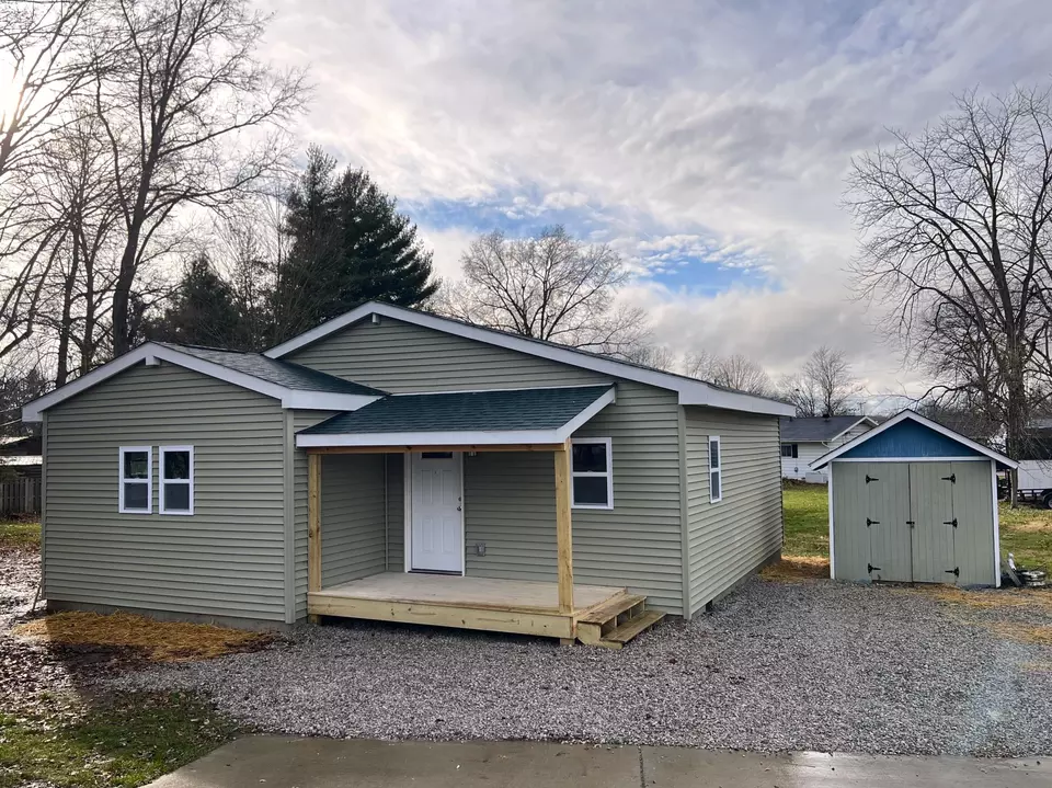 134 S High St, Hebron, OH 43025 | 3 Photos - Movoto