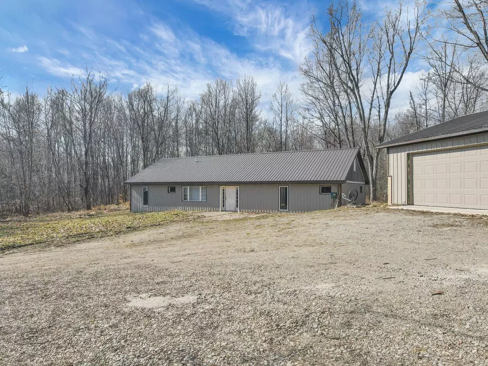 10055 County Road 47, Mount Perry, OH 43760 | 40 Photos - Movoto