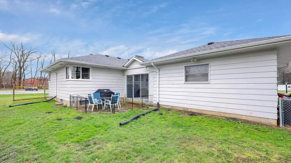 85 S Main St, Pataskala, OH 43062 - Movoto