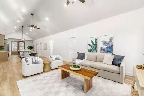 83 Seymour Ave, Buckeye Lake, OH 43008 | MLS# 226001026 | 43 Photos ...