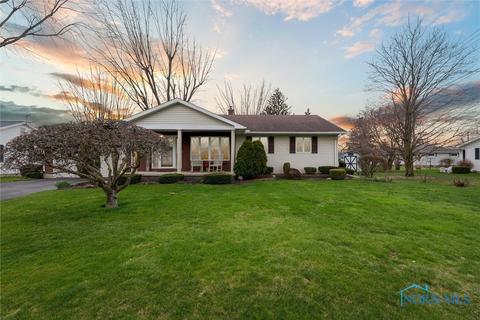 309 W Cole Rd, Fremont, OH 43420 | 43 Photos | MLS #6100284 - Movoto