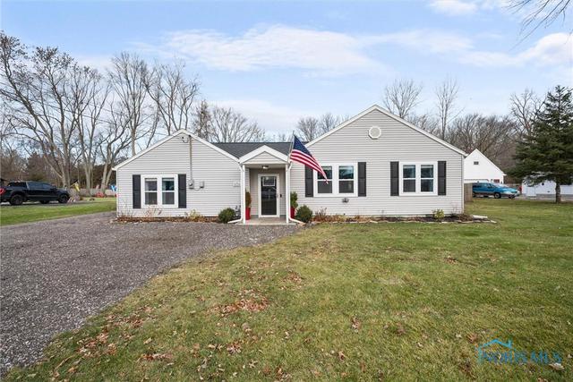 6564 Blossman Rd, Toledo, OH 43617 | 29 Photos - Movoto