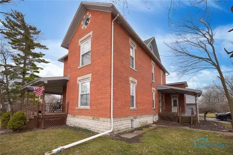 1716 N Main St, Findlay, OH 45840 | 42 Photos - Movoto