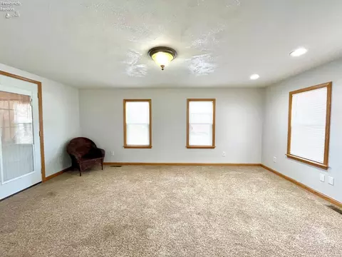 7805 State Route 18, Bellevue, OH 44811 | 68 Photos - Movoto