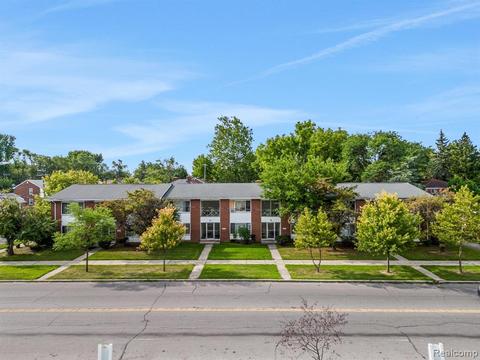 18419 W Chicago St, Detroit, MI 48228 | 25 Photos | MLS #20221038422 ...