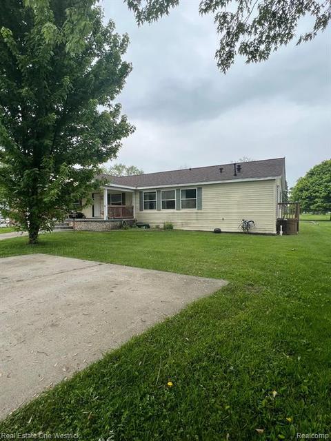 640 Mary St, Marine City, MI 48039 | 24 Photos | MLS #20221044428 - Movoto
